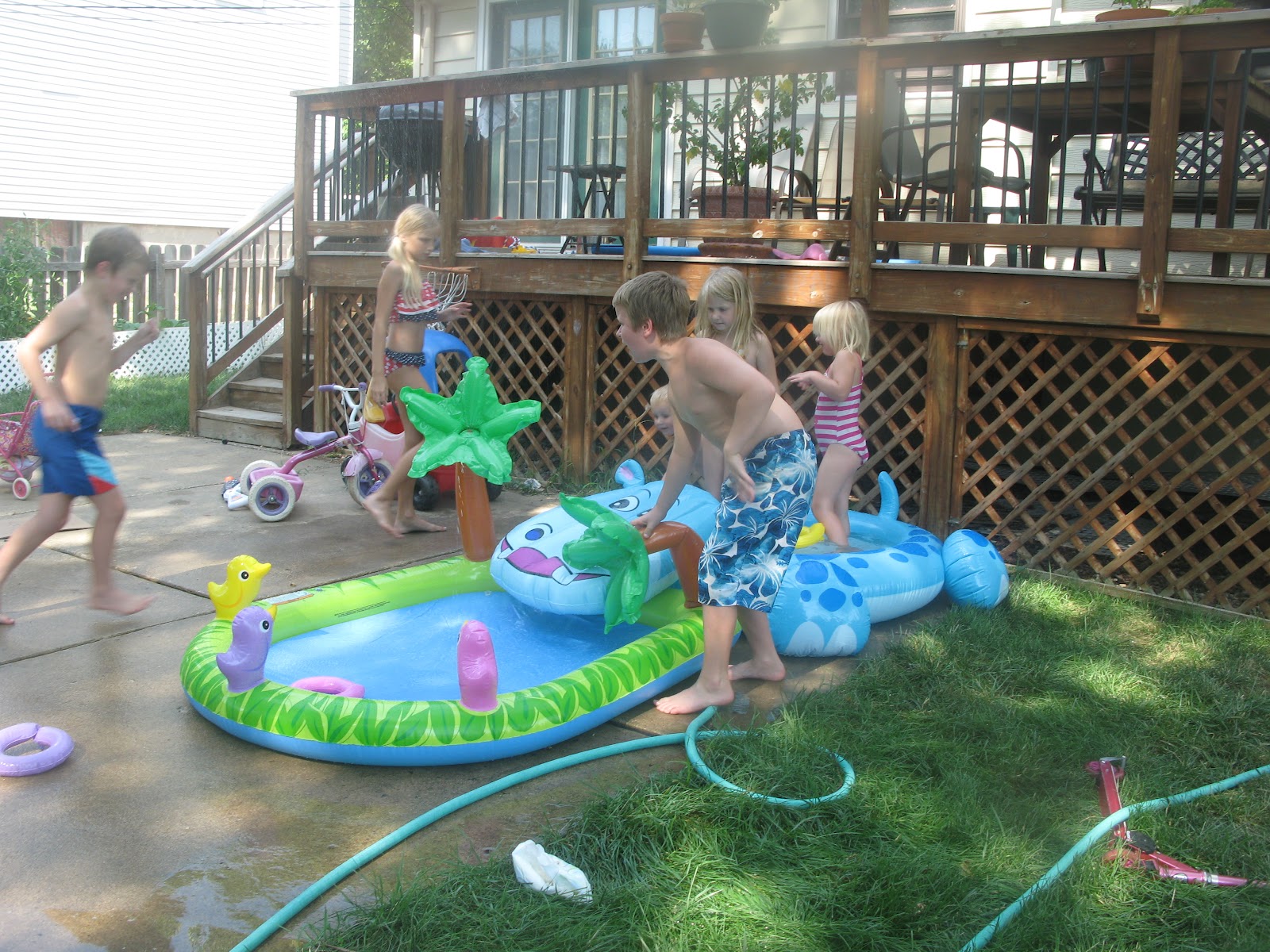 The Kerrie Show: Backyard Blow-up Pool Fun